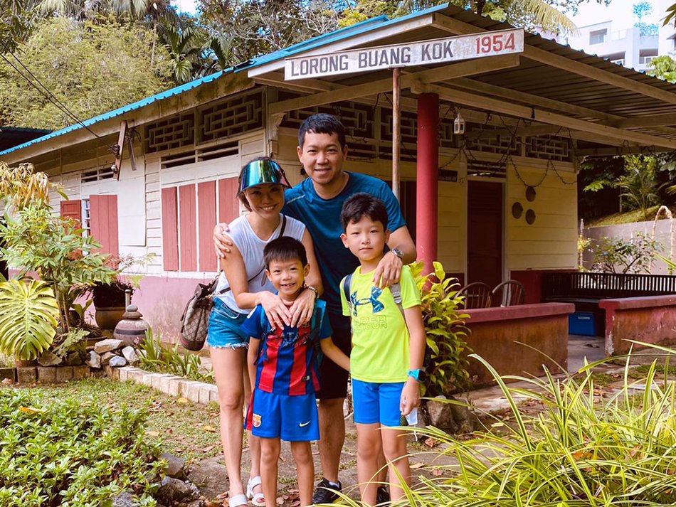 Kampong Experience | Singapore's Last Kampong Tour